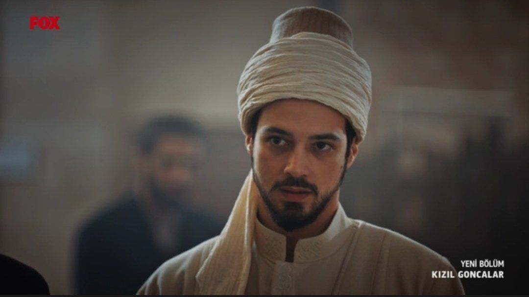 Kızıl Goncalar Dizisinin Cüneyd Hocası Kimdir ? - Uşak haberleri, Uşak Sondakika Haberleri